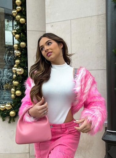 Michelle Kennelly Kimdir, Biyografisi, Kaç Yaşında, Nereli?